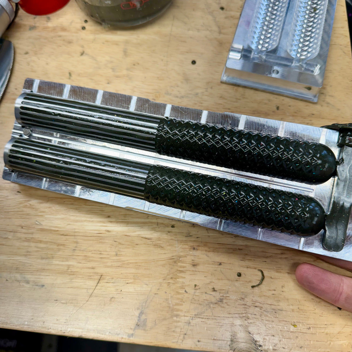 8" Big Bertha Tube Mold w/ Pre-Cut Tails – Fish Taco Baits