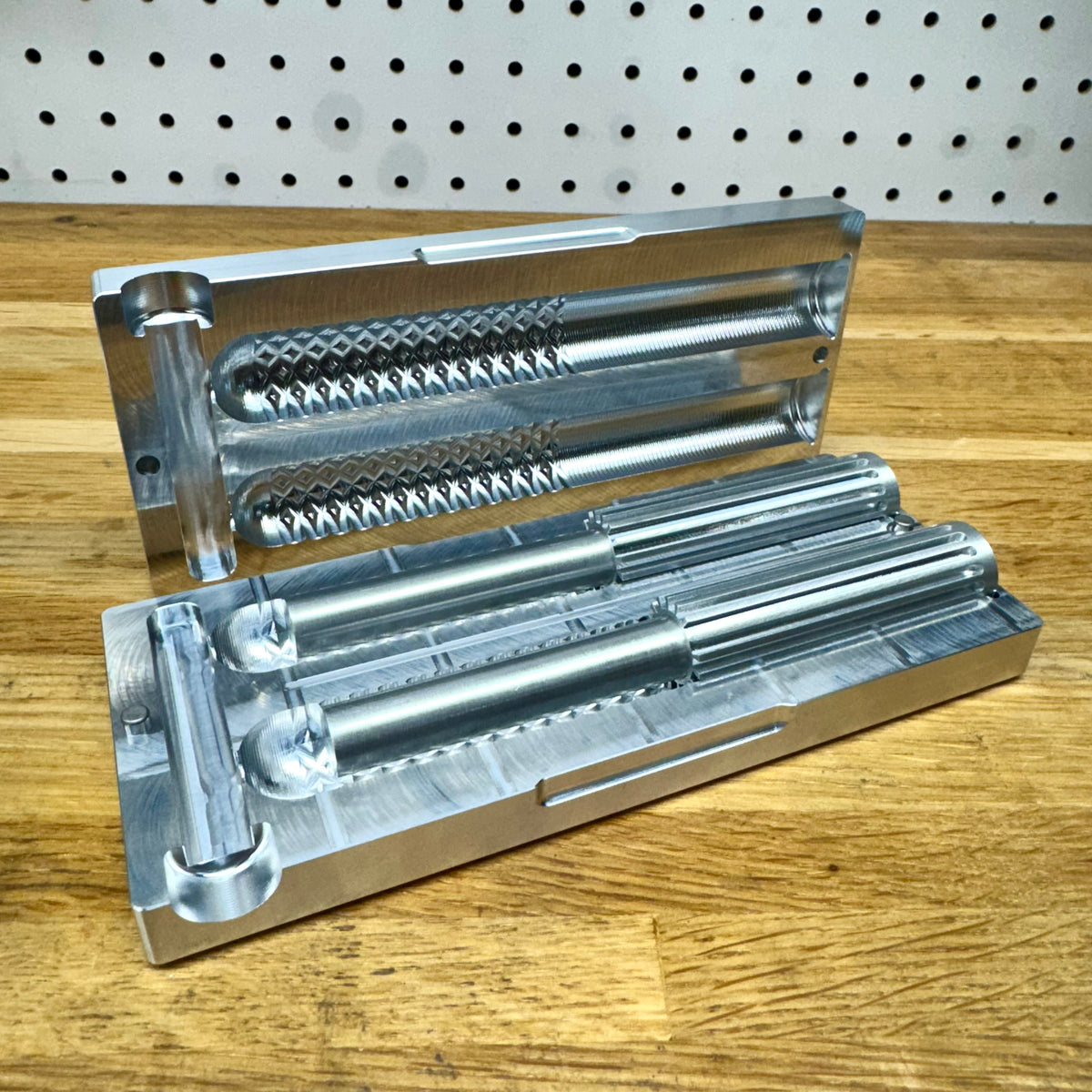 6" Big Bertha Tube Mold w/ Pre-Cut Tails – Fish Taco Baits